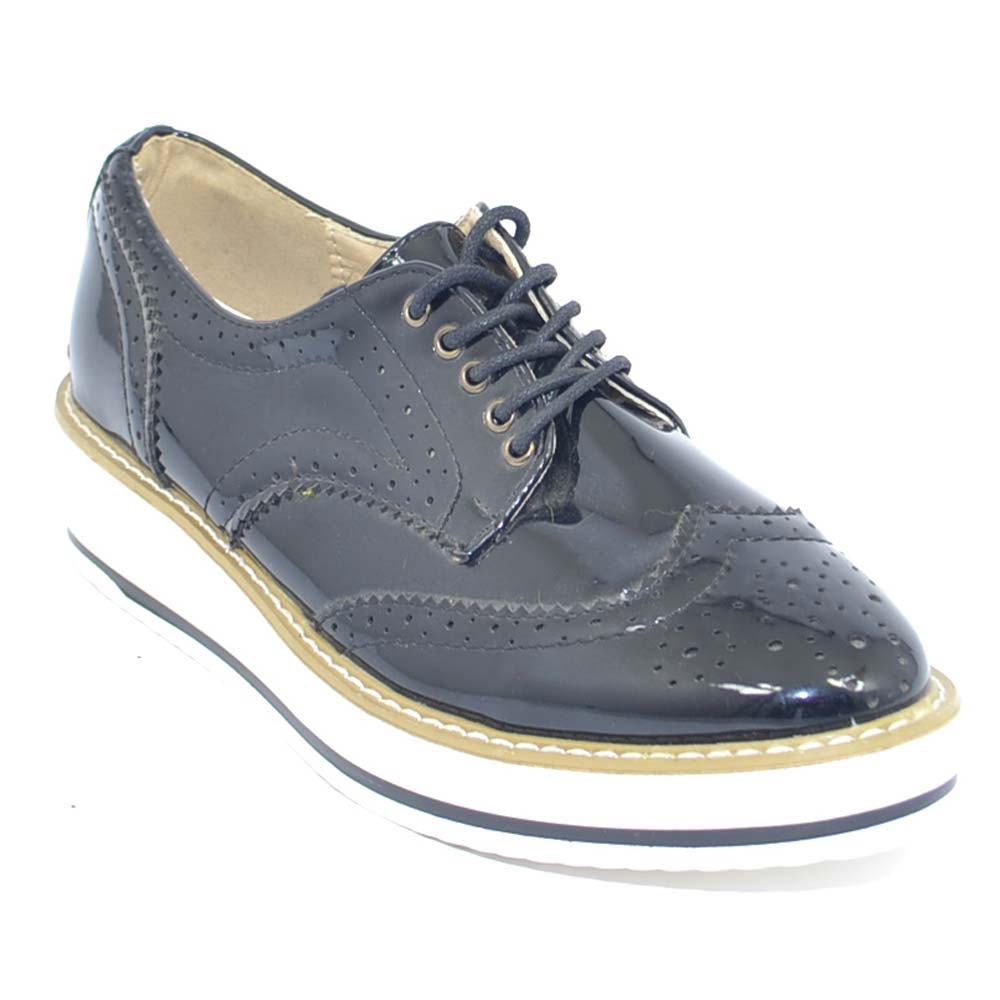 Stringate donna francesina nera in vernice lucida con gomma bicolore ...