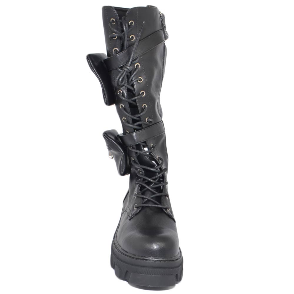 Stivali anfibi donna platform modello chiara doppio taschino zip ...